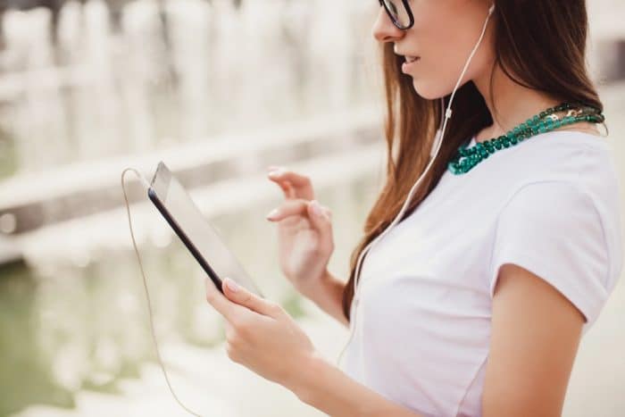 Hire a Virtual Assistant to Help You Create and Set Up a Facebook ...