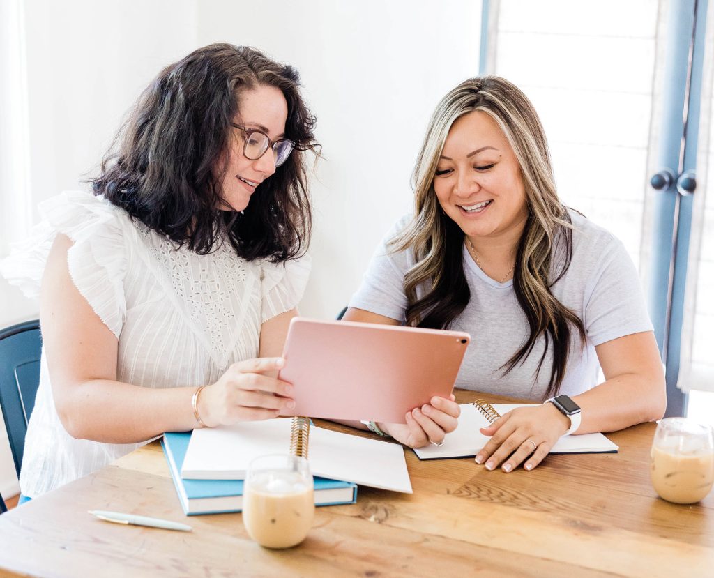 Executive Assistant vs Business Manager: Which One is Right for You?